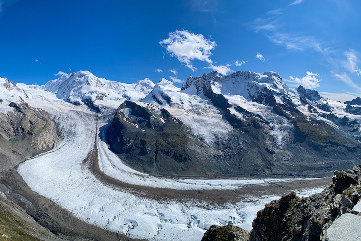 Nóg een lichaam gevonden op smeltende gletsjer bij Zermatt